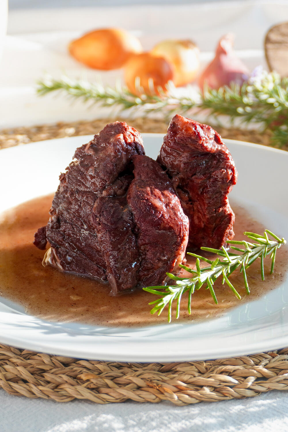 Recipe Braised beef in red wine sauce
