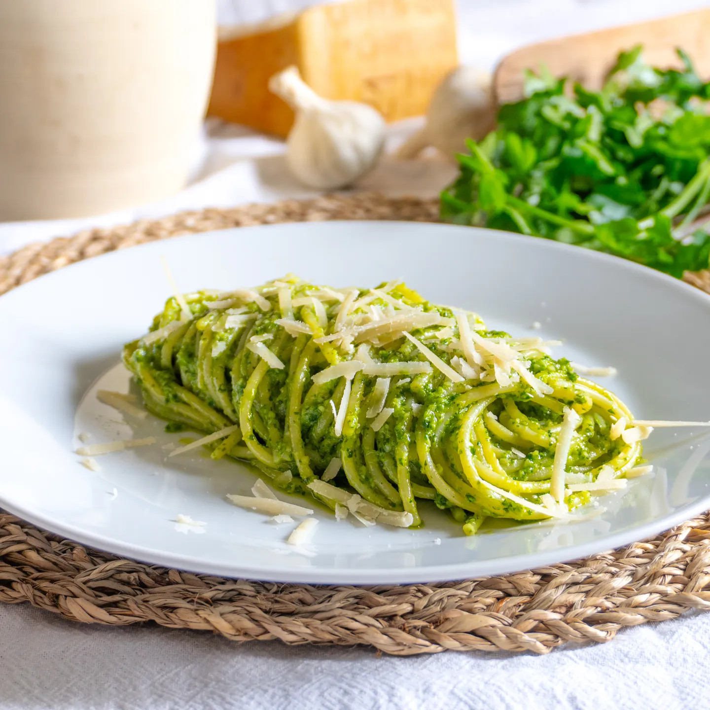 Ricetta Pasta al pesto di prezzemolo e mandorle